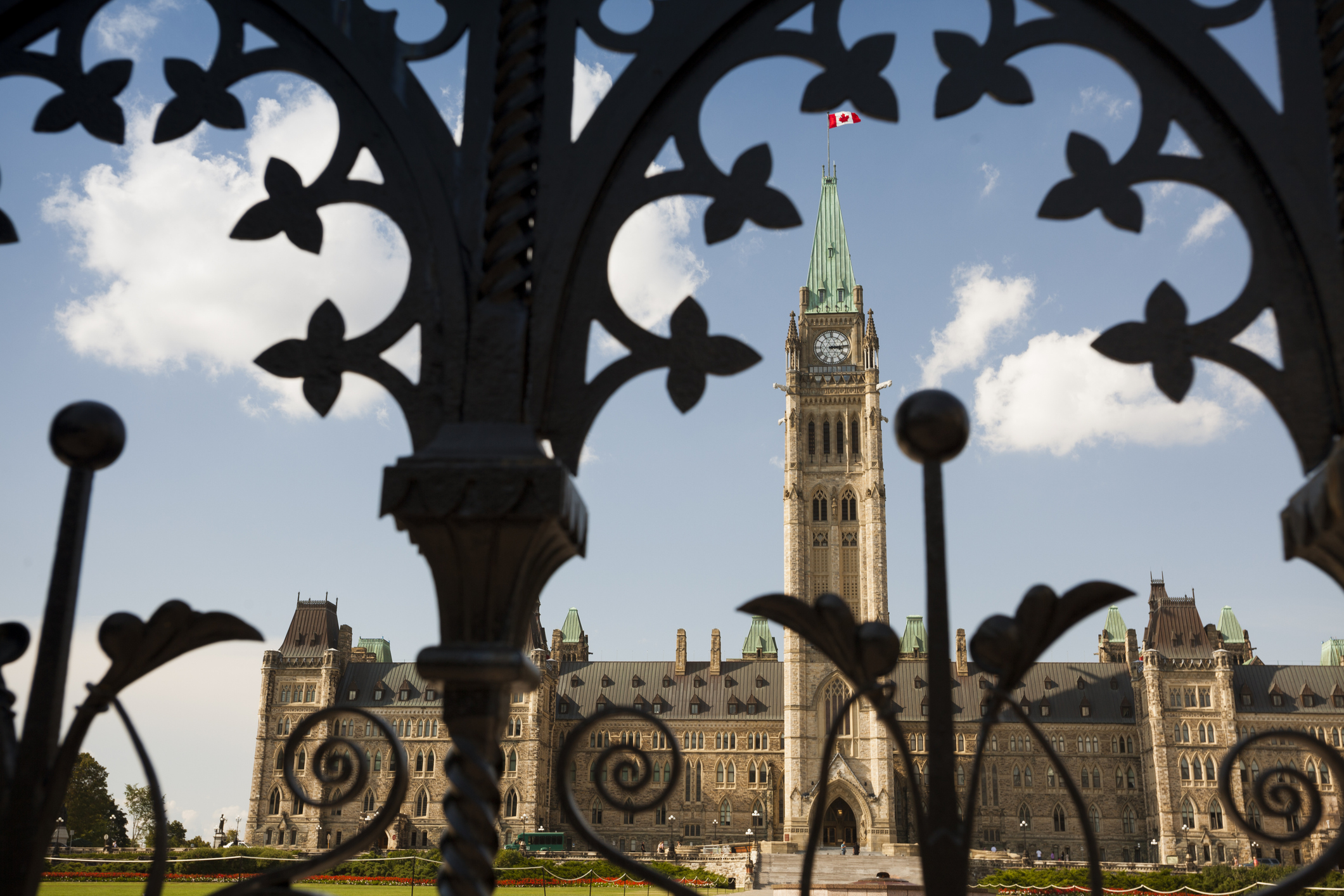 Canadians challenge Prime Minister’s decision to prorogue Parliament ...